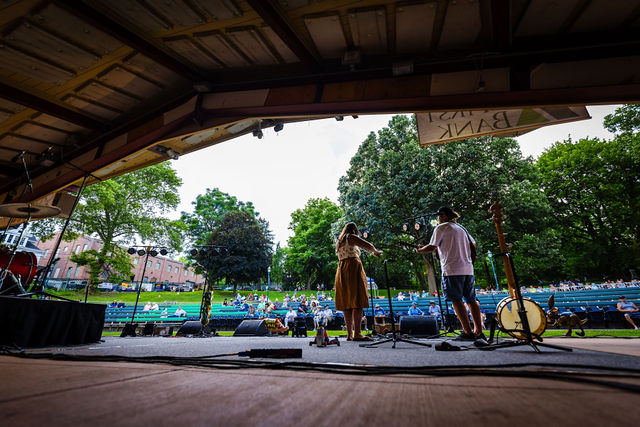 The Slightly Crooked – Crooked is the New Straight